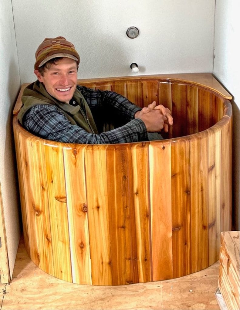 Building a Soaking Tub - Epoxyworks